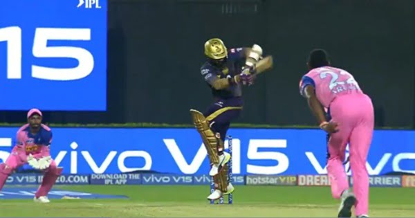 WATCH - Dinesh Karthik Plays A Natraj Shot For A Six