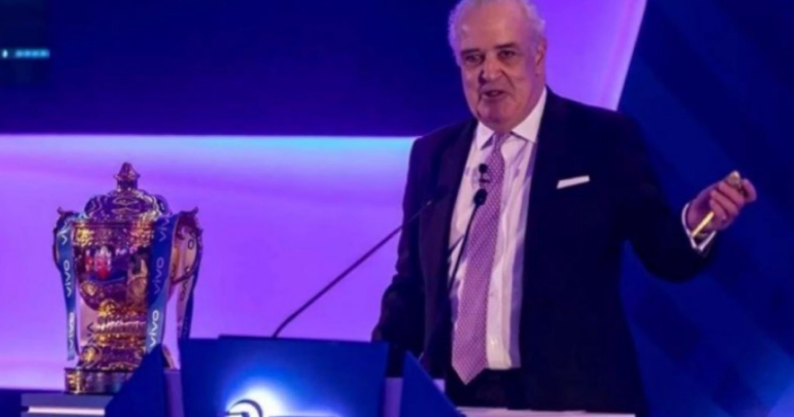 IPL 2022 Auctioneer Hugh Edmeades Accidentally Collapsed During The Auction