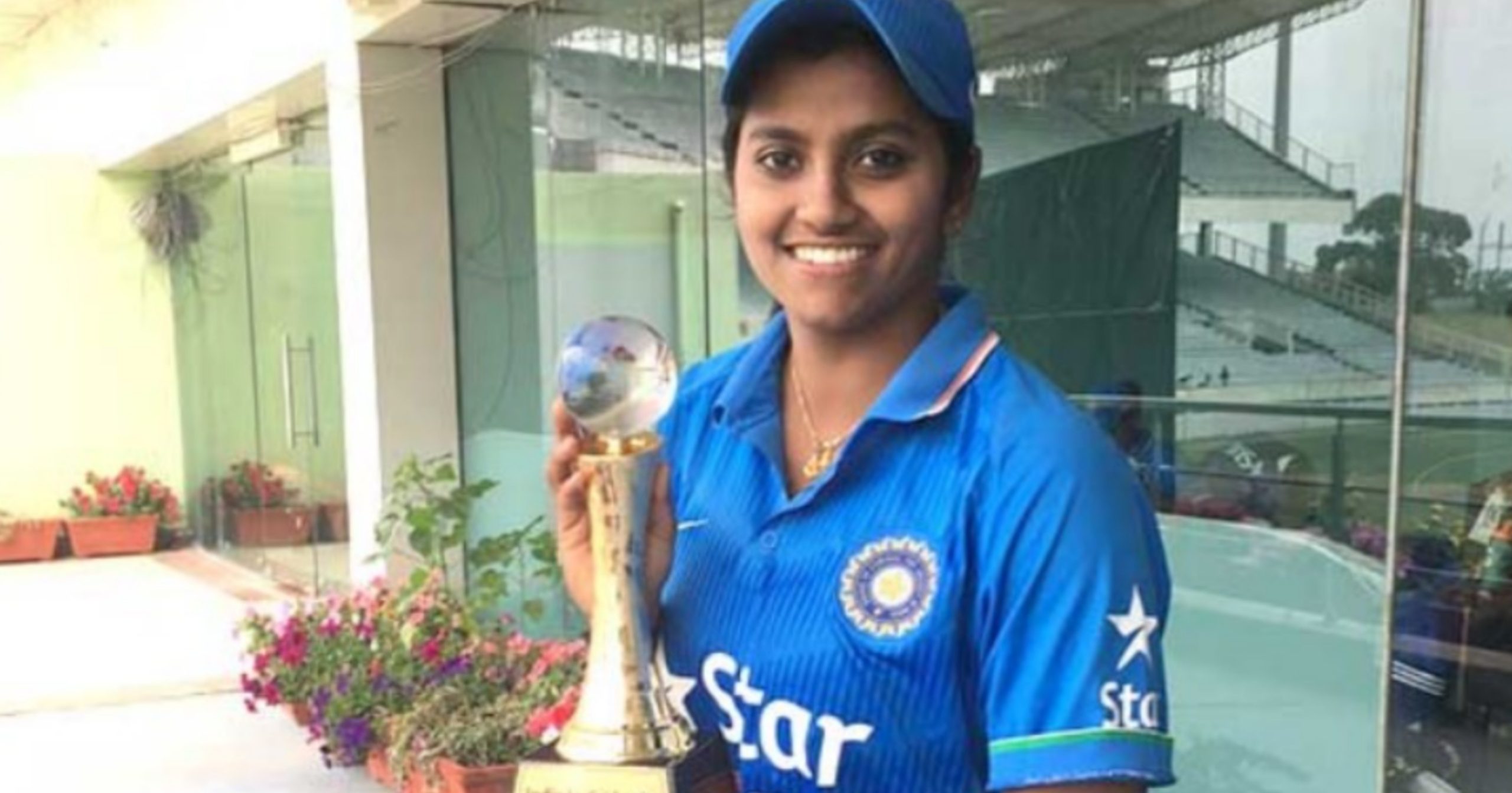 VR Vanitha announces Retirement From Cricket At 31