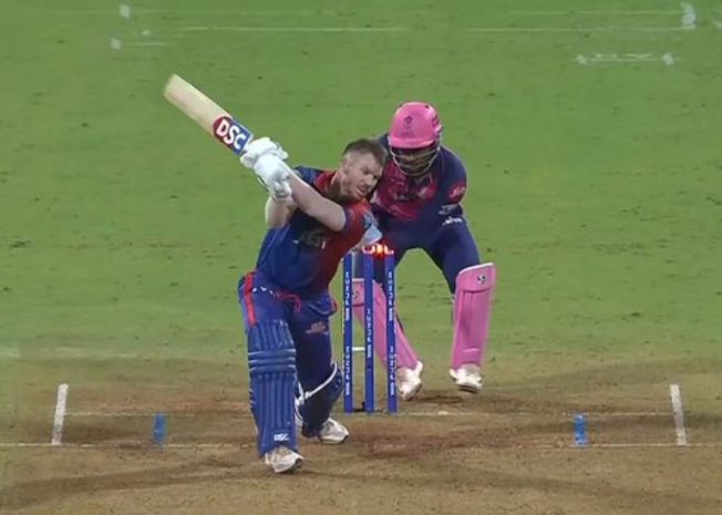 David Warner Gets A Lifeline Despite The Ball Hitting The Stumps