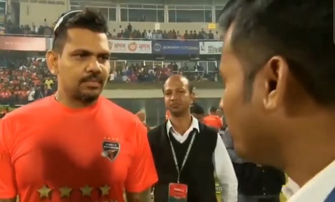 Journalist Steals The Show In the BPL Final With His English-Speaking ...