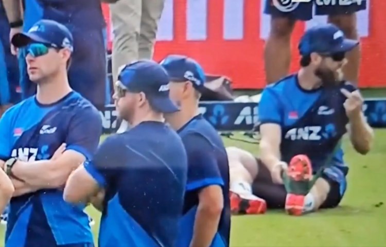 Kane Williamson's Light-Hearted Gesture: A Middle Finger Incident ...