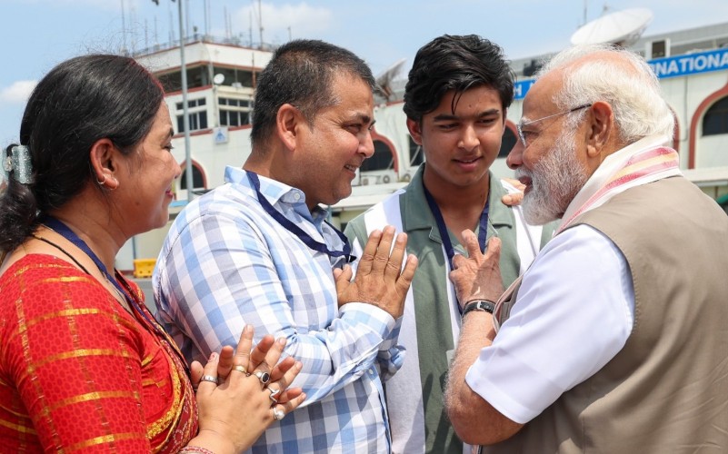 PM Modi Meets Young Cricket Star Vaibhav Suryavanshi and His Family at ...