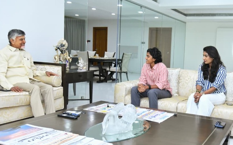 Andhra Government Announces Grand Reward For Shree Charani After ...