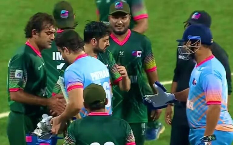 India vs Pakistan Legends Share A Rare Hug After Exhibition Match Amid ...