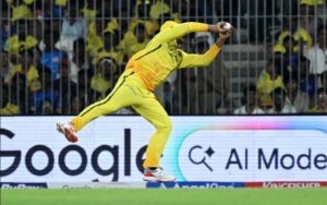 Sarfaraz Khan Pulls Off Stunning Catch to End Naman Dhir’s Fighting Knock